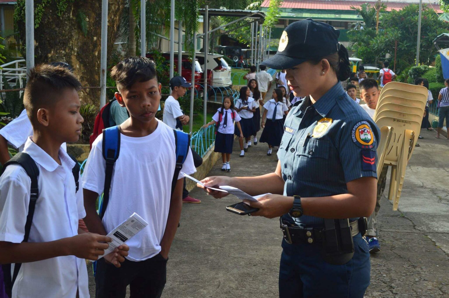 Kaayusan sa unang araw ng pasukan sa Tayabas City katuwang ang PNP ...