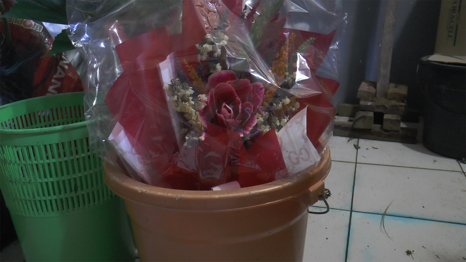 Imbis na bulaklak: Pera ang gustong matanggap ngayong Valentine’s Day ...
